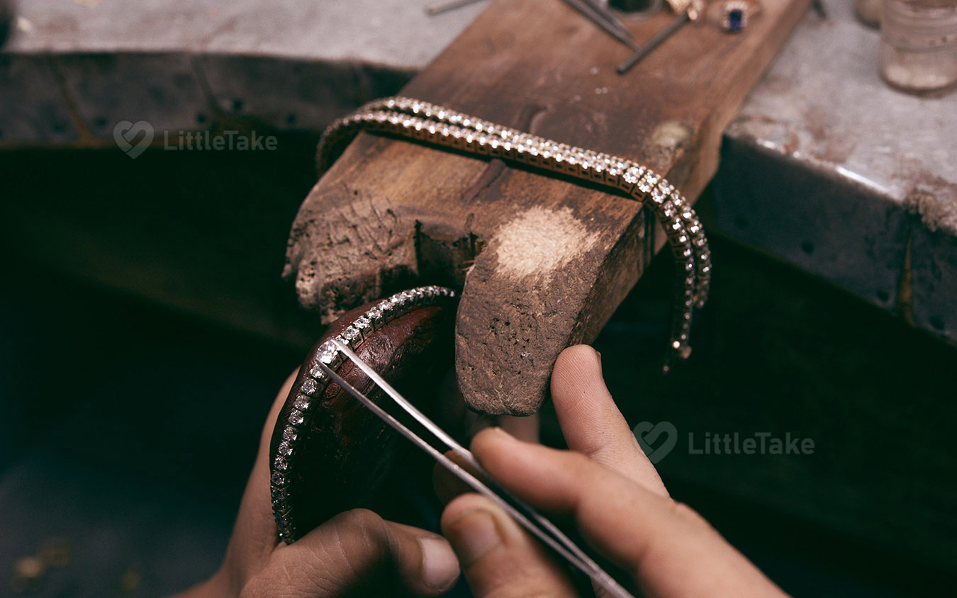 How to Create Art Using Digital Tools - LittleTake