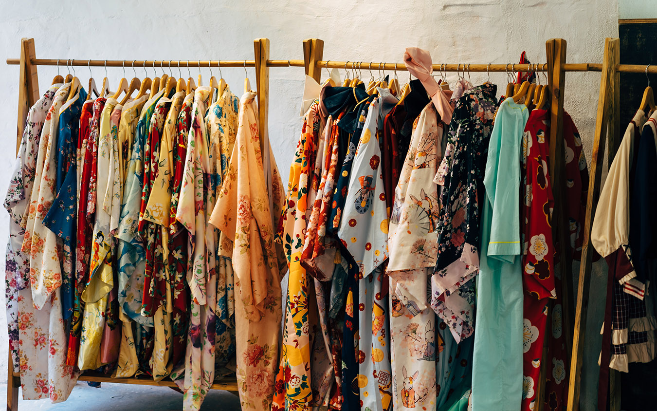 How to Wear Bold Prints: Tips and Tricks - LittleTake